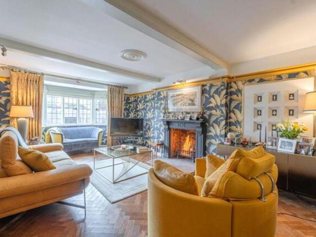 For Sale 4 Bedroom Shared Living/roommate High Street High Street DLS100649025