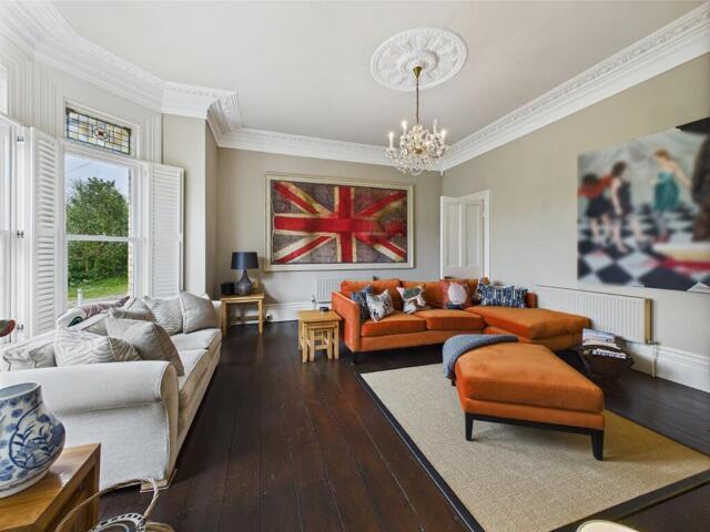 For Sale 4 Bedroom Shared Living/roommate Ilfracombe Devon DS99808726