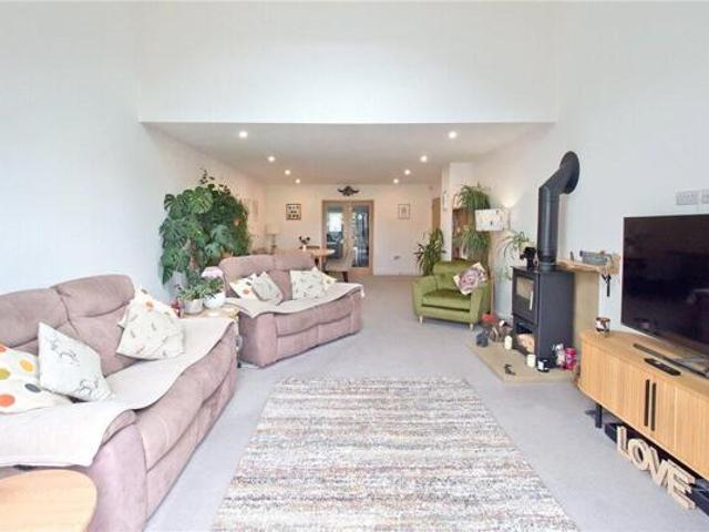For Sale 4 Bedroom Shared Living/roommate Keighley Bradford DS99986509