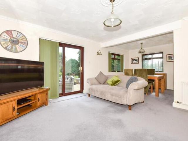 For Sale 4 Bedroom Shared Living/roommate Kent Kent DLS100579026