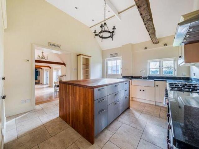 For Sale 4 Bedroom Shared Living/roommate Kent Kent DS101931665