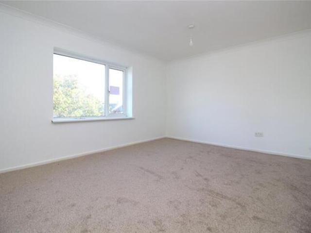 For Sale 4 Bedroom Shared Living/roommate Lymington Hampshire DLS99380883