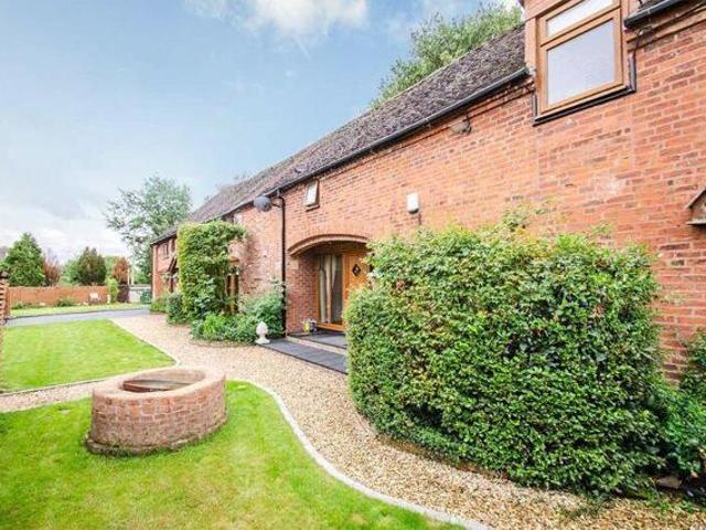 For Sale 4 Bedroom Shared Living/roommate Lichfield Staffordshire DS101025734