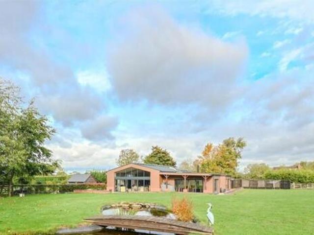 For Sale 4 Bedroom Shared Living/roommate Staffordshire Staffordshire DS99344935