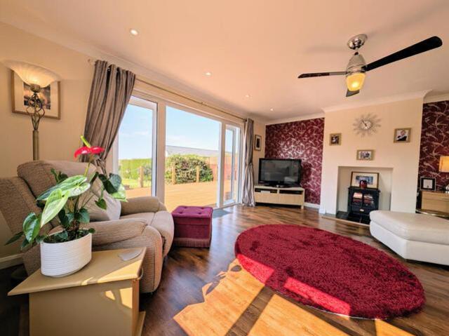 For Sale 5 Bedroom Bungalow Cowes Isle Of Wight DLS99054758