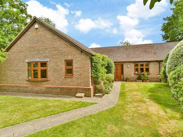 For Sale 5 Bedroom Bungalow Cobham Surrey DS99380806