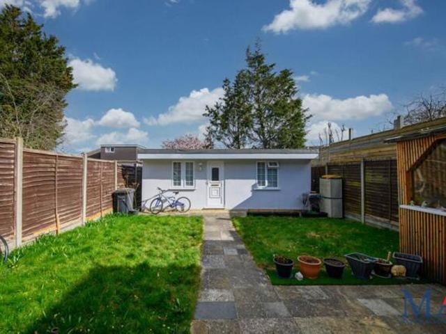 For Sale 5 Bedroom Bungalow Barnet Greater London DS101675308