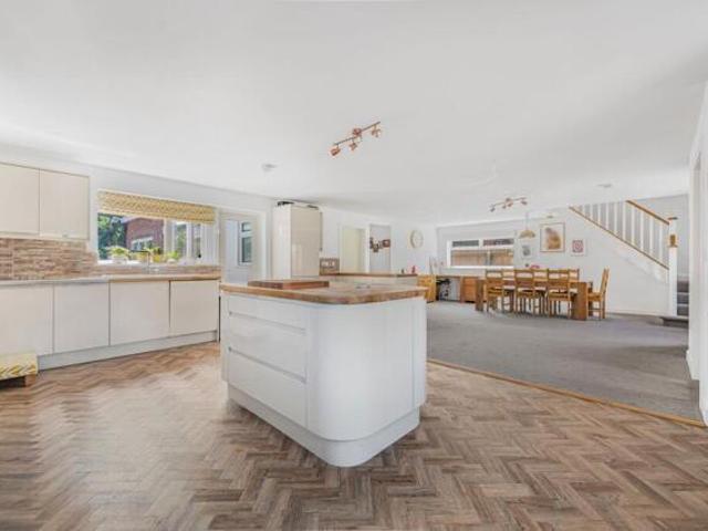 For Sale 5 Bedroom Bungalow Liphook Hampshire DLS98434501