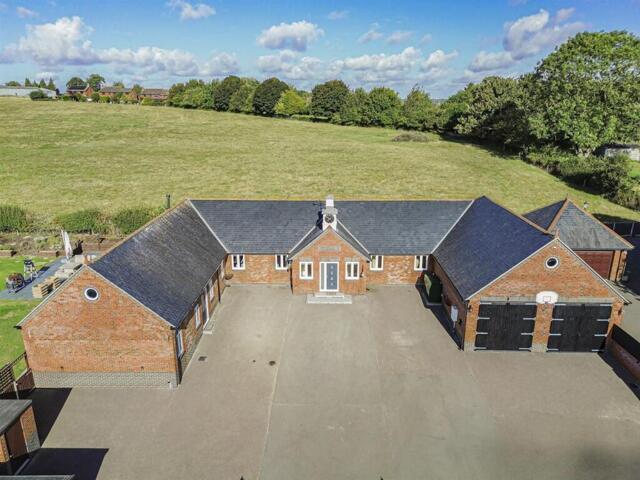 For Sale 5 Bedroom Bungalow Northamptonshire Northamptonshire DLS100987935