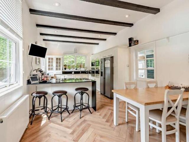 For Sale 5 Bedroom Bungalow Slough Slough DLS100540775
