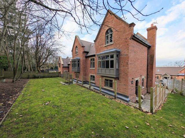 For Sale 5 Bedroom House Cowes Isle Of Wight DLS101678668