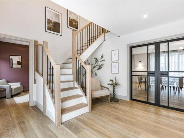 For Sale 5 Bedroom House Cheshunt Hertfordshire DLS101678323