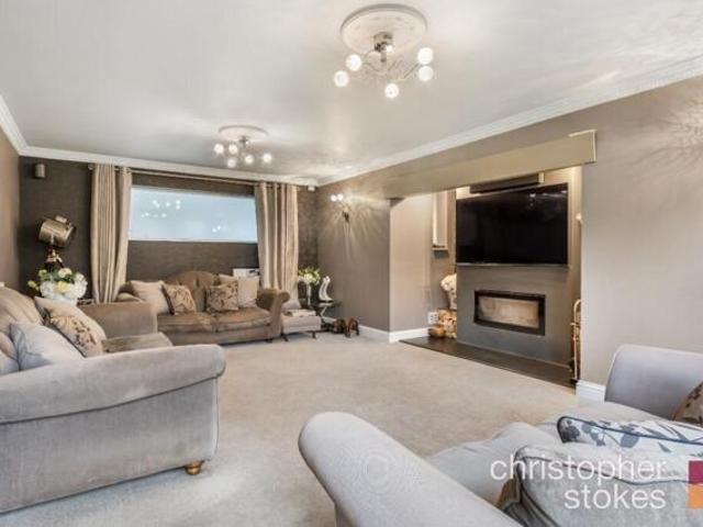 For Sale 5 Bedroom House Cheshunt Hertfordshire DLS101891833