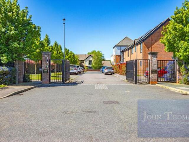 For Sale 5 Bedroom House Chigwell Essex DS98718359