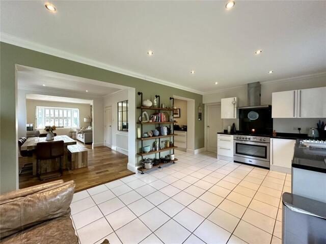 For Sale 5 Bedroom House Christchurch Dorset DLS101199748