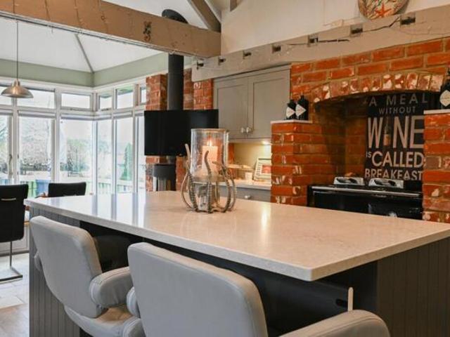 For Sale 5 Bedroom House Christchurch Dorset DS99092794