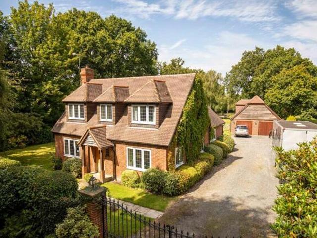 For Sale 5 Bedroom House Crawley West Sussex DLS100456282