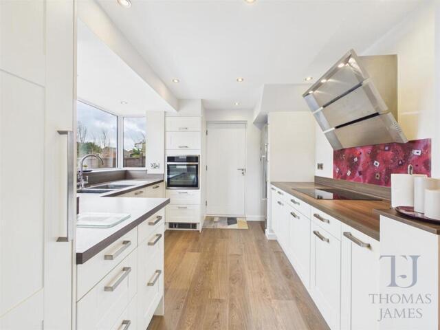 For Sale 5 Bedroom House Cropwell Bishop Cropwell Bishop DS101025647