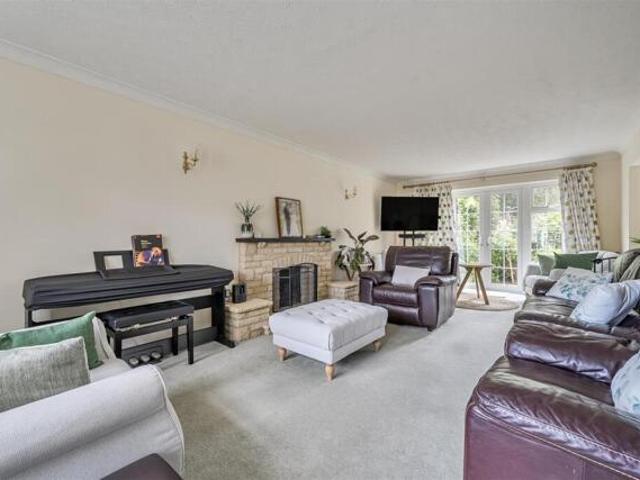 For Sale 5 Bedroom House Crowthorne Wokingham DS100502960