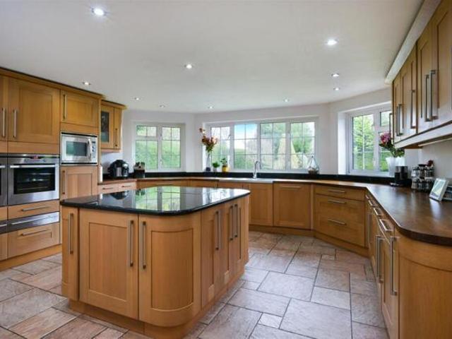 For Sale 5 Bedroom House Banstead Great London DS101060295