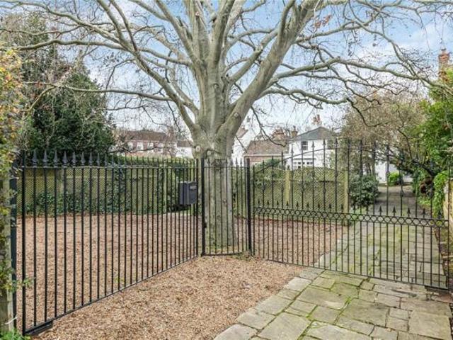 For Sale 5 Bedroom House Barnet Greater London DLS98649388
