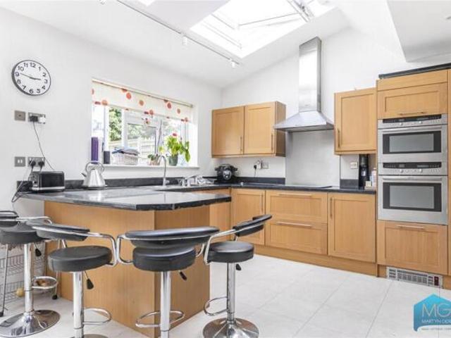 For Sale 5 Bedroom House Barnet Greater London DLS99054851