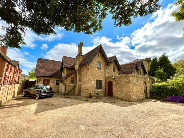 For Sale 5 Bedroom House Bedford Bedford Borough DLS100023809
