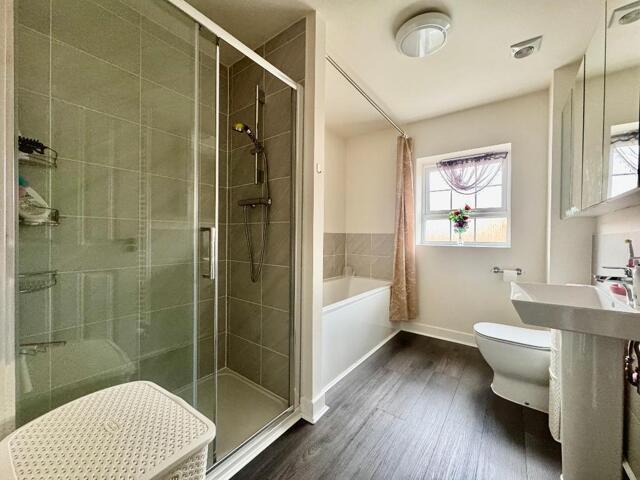 For Sale 5 Bedroom House Bedford Borough Bedford Borough DLS99277955