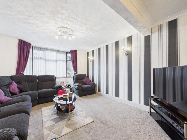For Sale 5 Bedroom House Gloucester Gloucestershire DLS99130385
