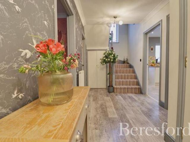 For Sale 5 Bedroom House Essex Essex DS99092655