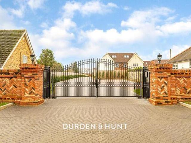 For Sale 5 Bedroom House Essex Essex DS99808840