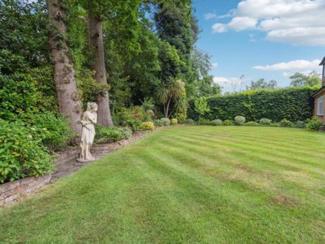 For Sale 5 Bedroom House Farnham Common Berkshire DS101931630