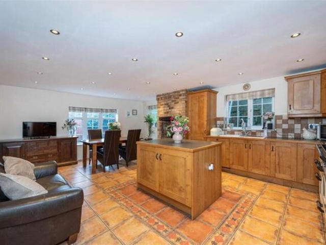 For Sale 5 Bedroom House Five Mile Lane Five Mile Lane DLS101955305