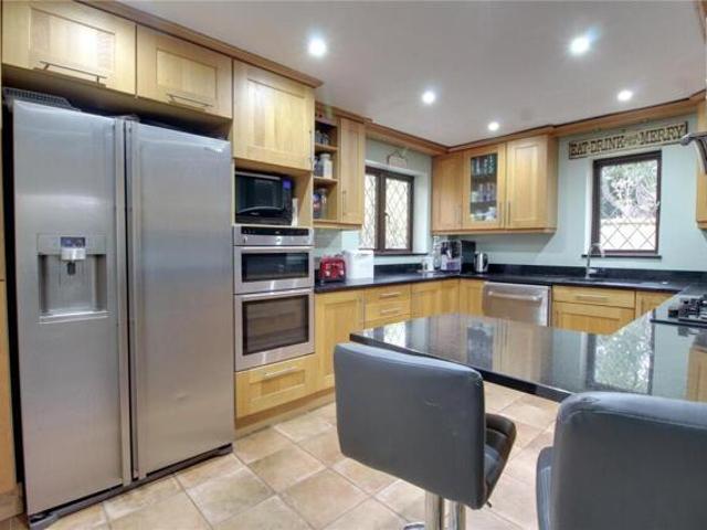 For Sale 5 Bedroom House Fleet Hampshire DLS98903335