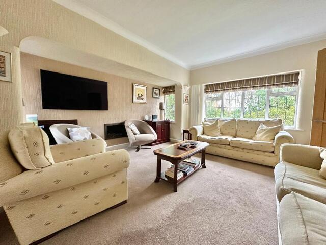 For Sale 5 Bedroom House Halebarns Trafford DLS100058268