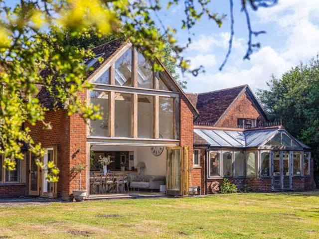 For Sale 5 Bedroom House Hampshire Hampshire DS101996283