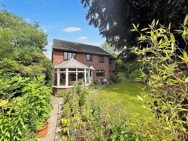 For Sale 5 Bedroom House Hampshire Hampshire DS99895662