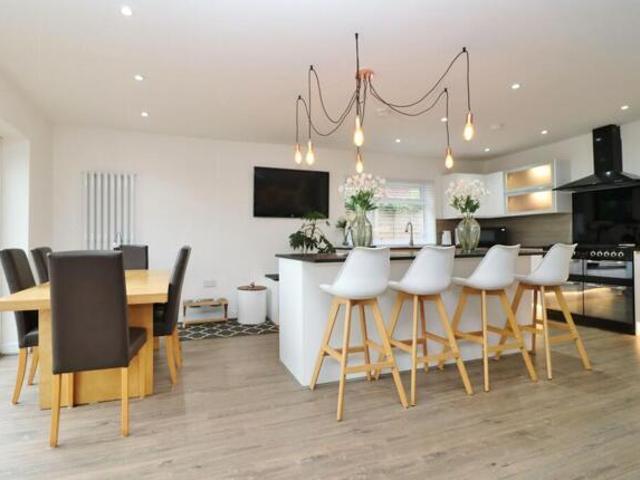 For Sale 5 Bedroom House Hedge End Hampshire DLS101676281