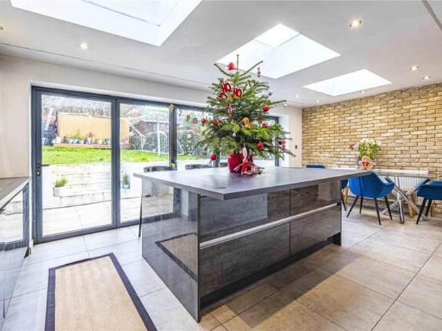 For Sale 5 Bedroom House Hertfordshire Hertfordshire DS98834583