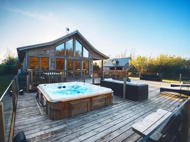 For Sale 5 Bedroom House Isle Of Anglesey Isle Of Anglesey DS98834599