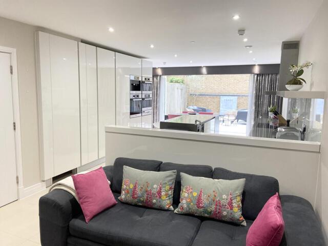 For Sale 5 Bedroom House London Greater London DLS99571693