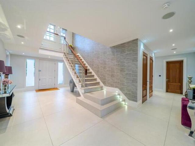 For Sale 5 Bedroom House Londres Great London DLS100426451