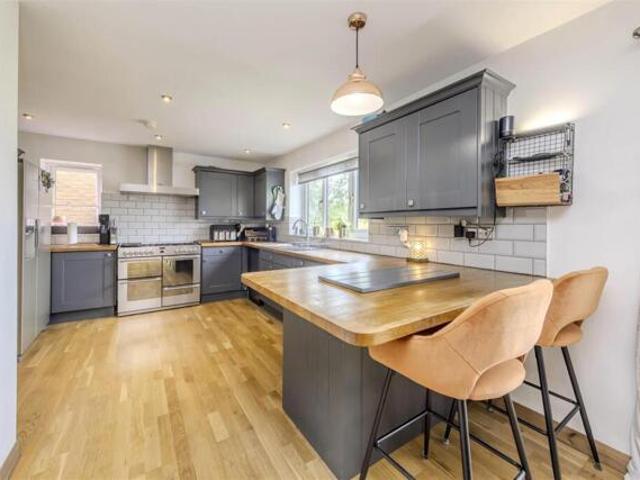 For Sale 5 Bedroom House Leek Staffordshire DS101675856