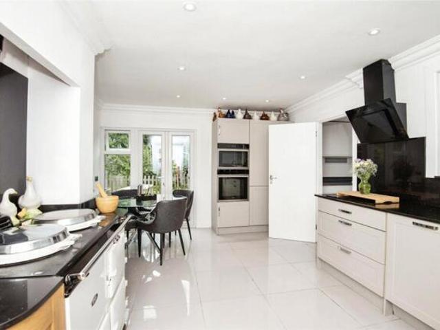 For Sale 5 Bedroom House Maidstone Kent DLS100503385