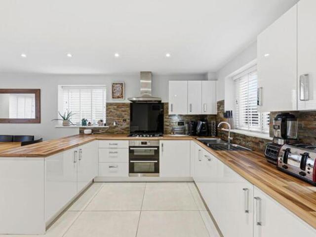 For Sale 5 Bedroom House Milton Keynes Milton Keynes DS99277770