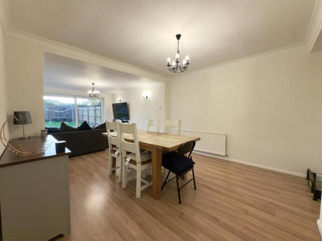 For Sale 5 Bedroom House Northampton Northamptonshire DS99840313
