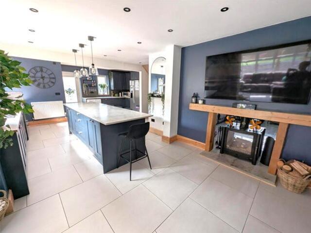 For Sale 5 Bedroom House Neath Port Talbot Neath Port Talbot DLS99345075