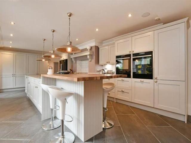 For Sale 5 Bedroom House Sheffield Sheffield DLS100854940