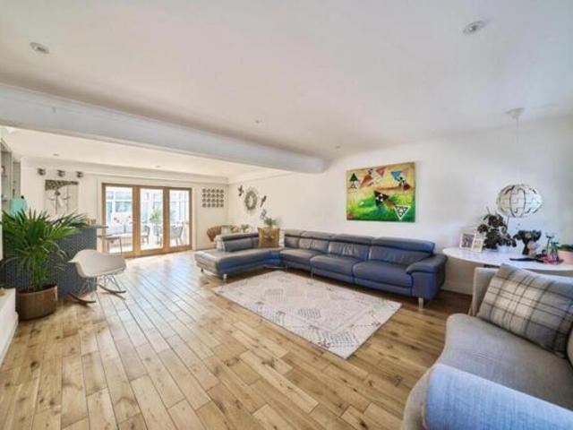 For Sale 5 Bedroom House Slough Surrey DLS100023789