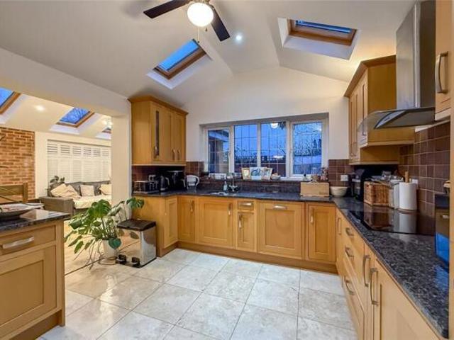 For Sale 5 Bedroom House St. Albans Hertfordshire DLS98969278